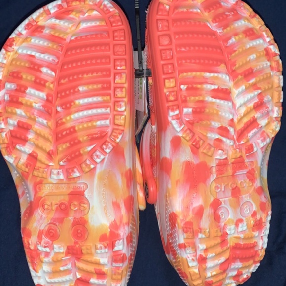 CROCS | Shoes | Orange Swirl Crocs | Poshmark